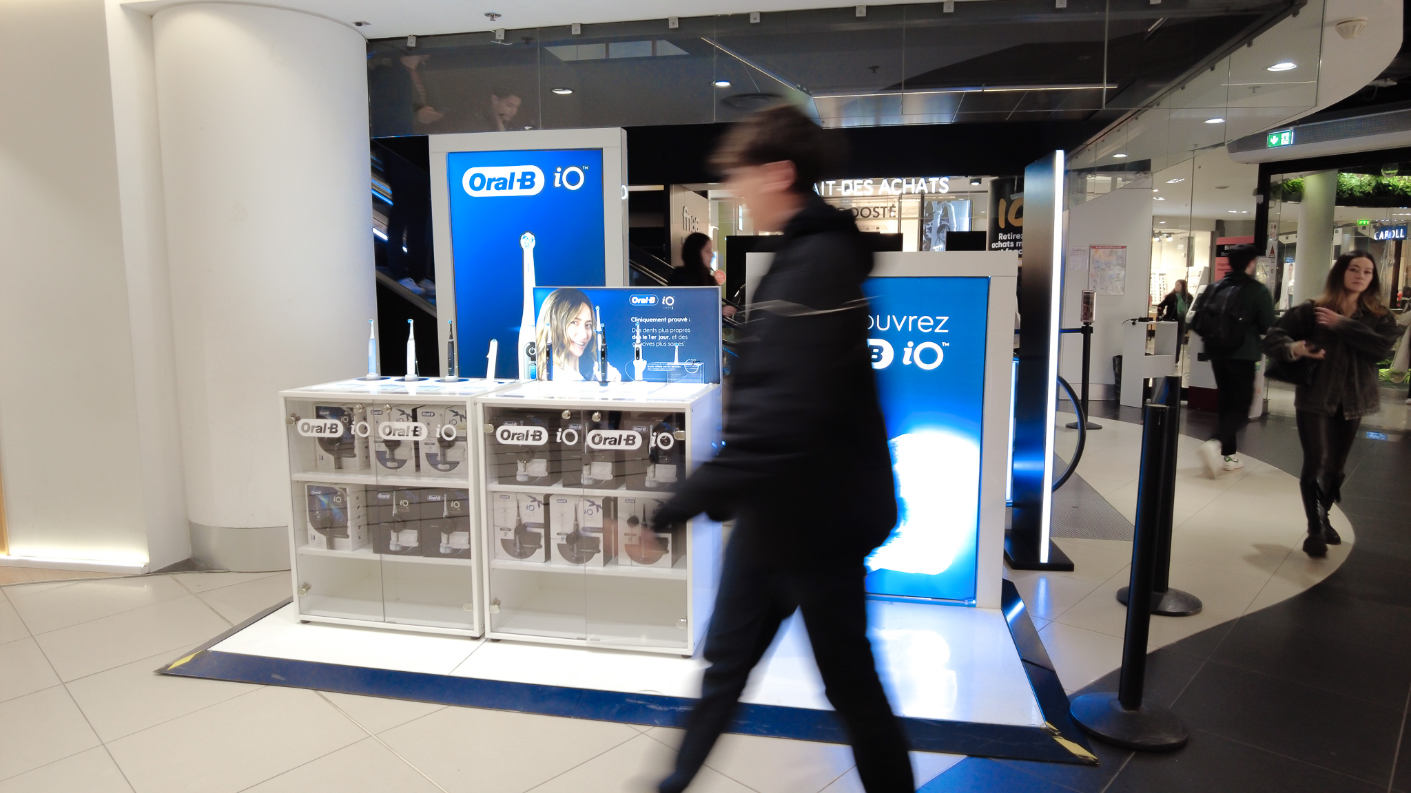 Souriez à l’innovation iO TM avec le corner Oral-B iO TM chez Fnac ...